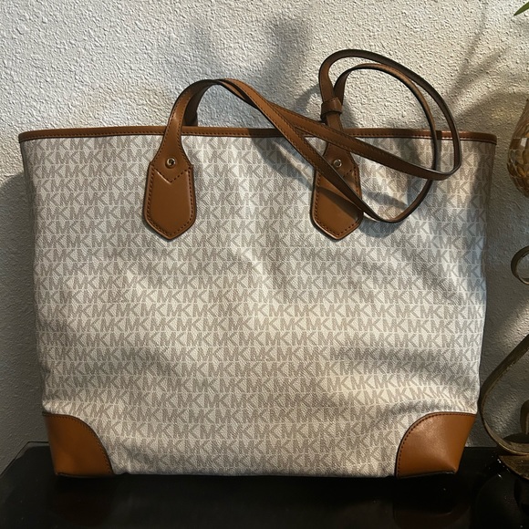Michael Kors | Bags | Michael Kors Eva Monogram Tote Bag With Clutch ...